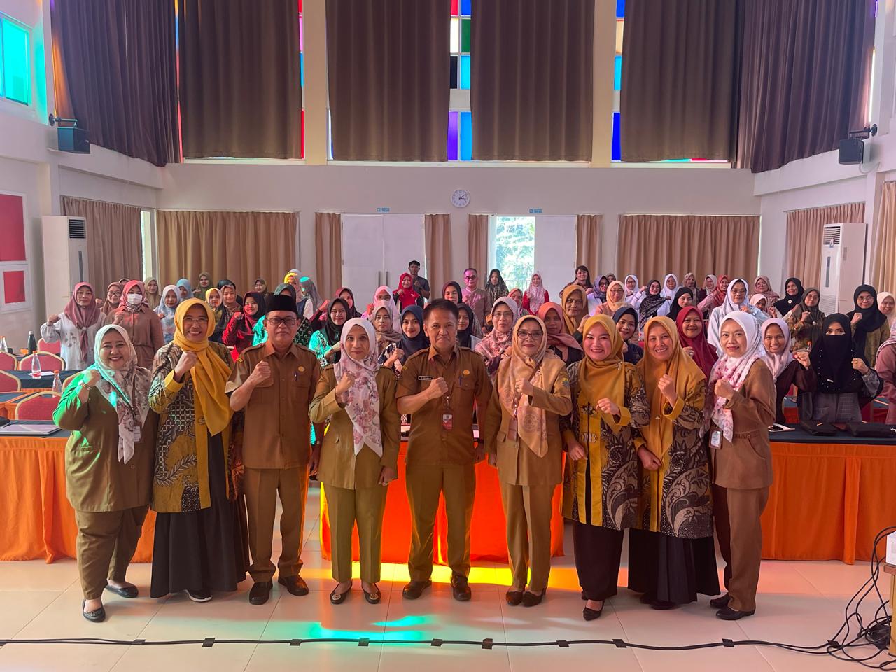 Evi: Bergerak dan Menggerakkan Serta Memberi Warna Baru Bagi PAUD Di ...